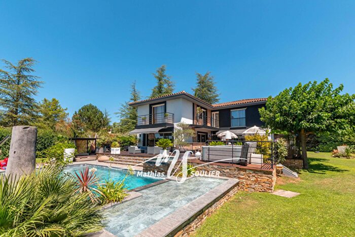 Maison à vendre - Aix-en-Provence, Puyricard, Célony - 8 pièces - 5 chambres