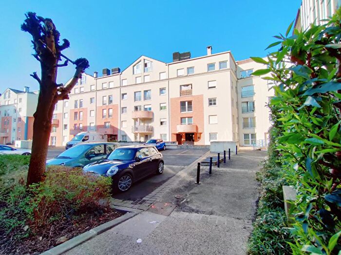 Appartement à vendre - Beauvais, Centre-ville - 2 pièces - 1 chambre