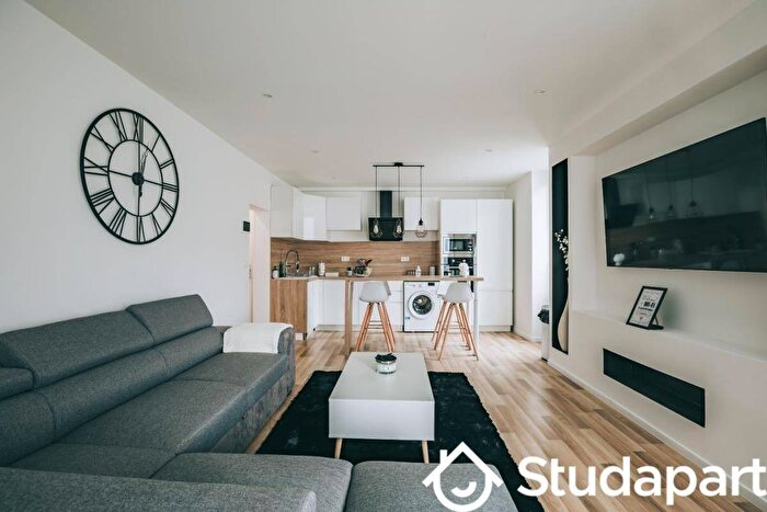 Appartement à louer - Gare-Sud, Le Mans - 1 pièce - 3 chambres