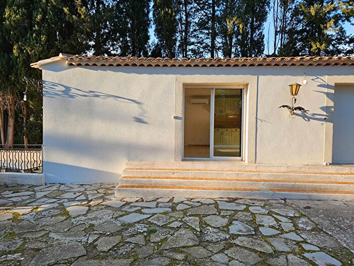 Appartement à louer - Les Milles, Aix-en-Provence - 2 pièces - 1 chambre