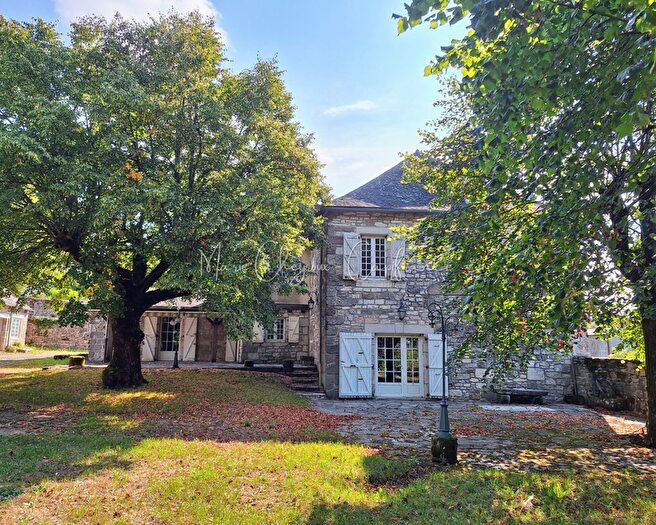 Maison à vendre - Jugeals-Nazareth - 8 pièces - 5 chambres