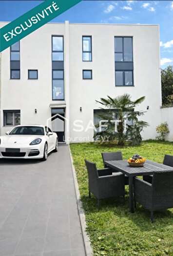 Maison à vendre - Fontenay-sous-Bois, Proche Bois de Vincennes, Rer A - 8 pièces - 7 chambres