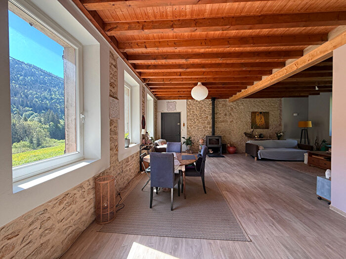 La Pesse : Maison 5 pièces à vendre
