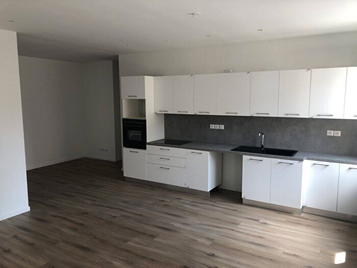 Appartement à louer - Hyper Centre-Vieille Ville, Saint-Étienne - 3 pièces - 2 chambres