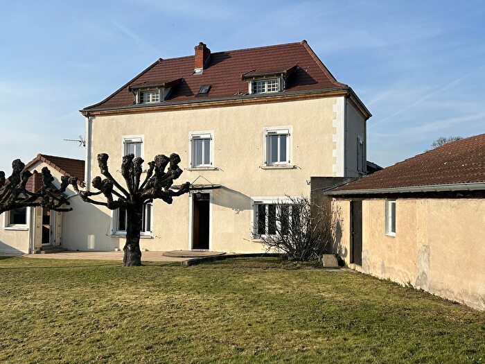 Maison à vendre - Pouilly-sous-Charlieu - 6 pièces - 4 chambres