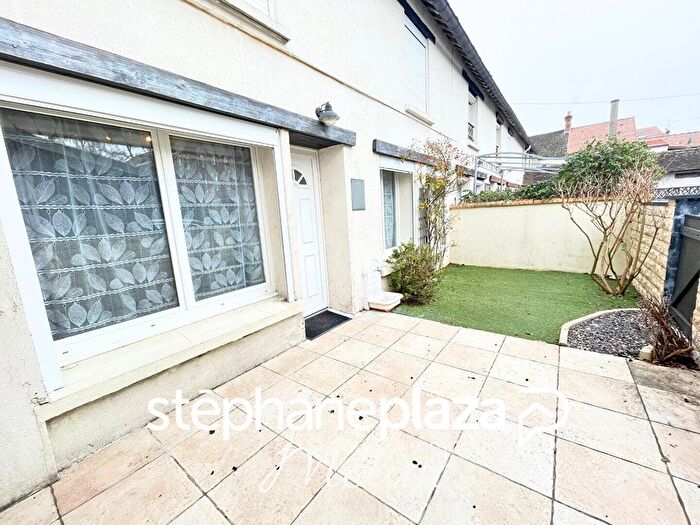 Montaigu Nord Est, Melun : Appartement 3 pièces à louer