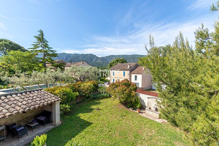 Maison à vendre - Oppède - 4 pièces - 3 chambres