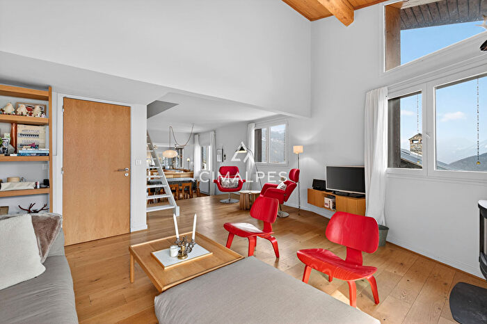 Maison à vendre - Les Allues - 8 pièces - 6 chambres