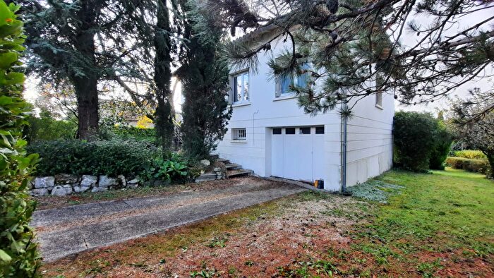 Jonzac : Maison 5 pièces à vendre