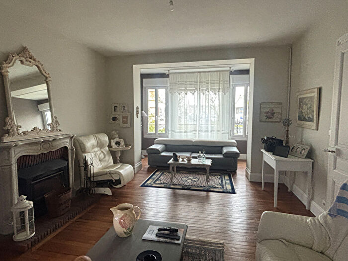Maison 8 pièces à Châteauroux, Centre-ville, Les Marins, à vendre
