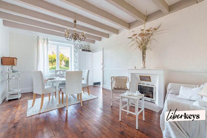 Maison à vendre - Villers-Rotin - 6 pièces - 3 chambres