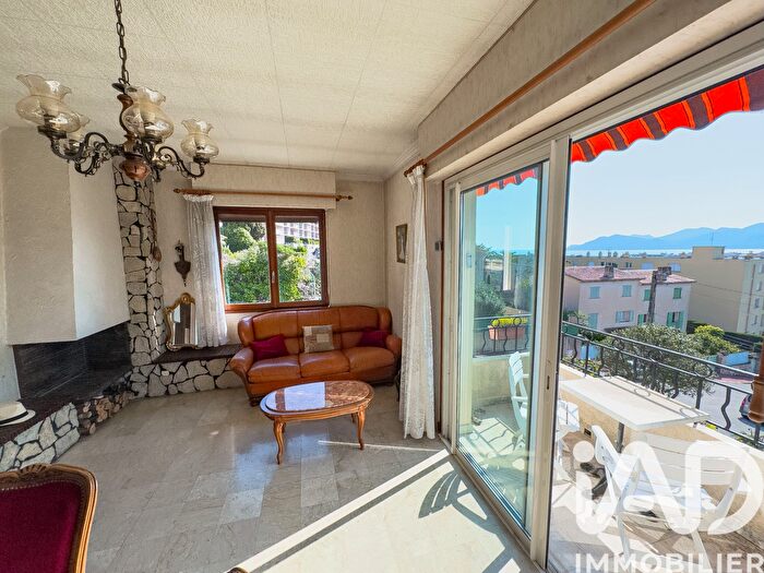 Appartement à vendre - Cannes, Croix des Gardes - 5 pièces - 4 chambres