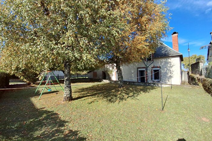 Maison à vendre - Besse - 6 pièces - 5 chambres