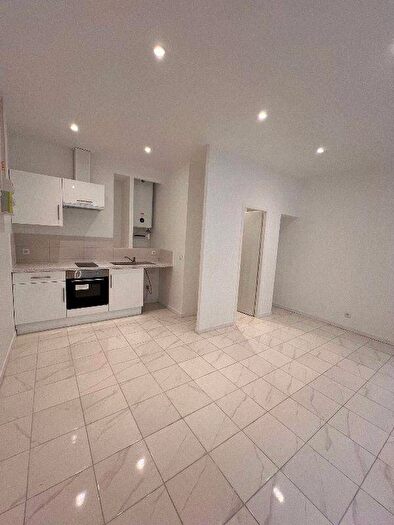 Appartement à louer - Cinq Avenues, Marseille ème arrondissement - 1 pièce