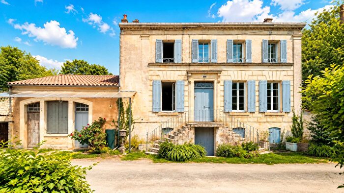 Maison 6 pièces à Taillebourg, à vendre