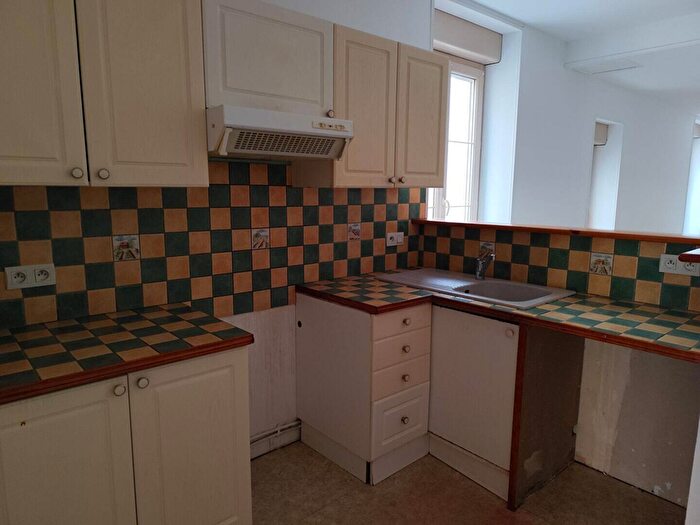 Appartement à louer - Centre Ville, Saint-Maixent-lécole - 4 pièces - 3 chambres