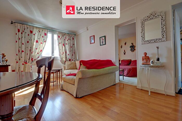 Appartement à vendre - Saint-Germain-en-Laye - 3 pièces - 2 chambres