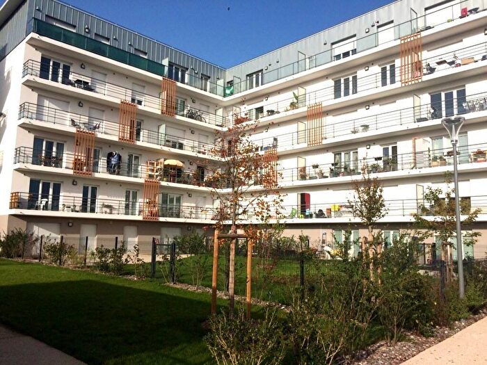 Appartement à louer - La Rochette - 2 pièces - 1 chambre