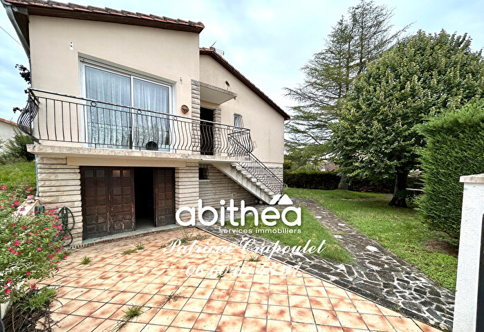 Maison à vendre - Ruelle-sur-Touvre - 5 pièces - 3 chambres