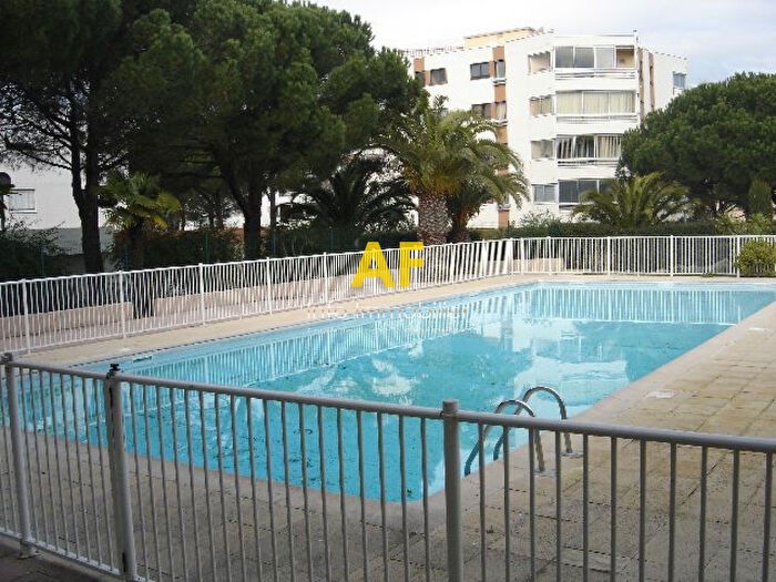 Appartement à louer - Fréjus, Villeneuve - 2 pièces - 1 chambre