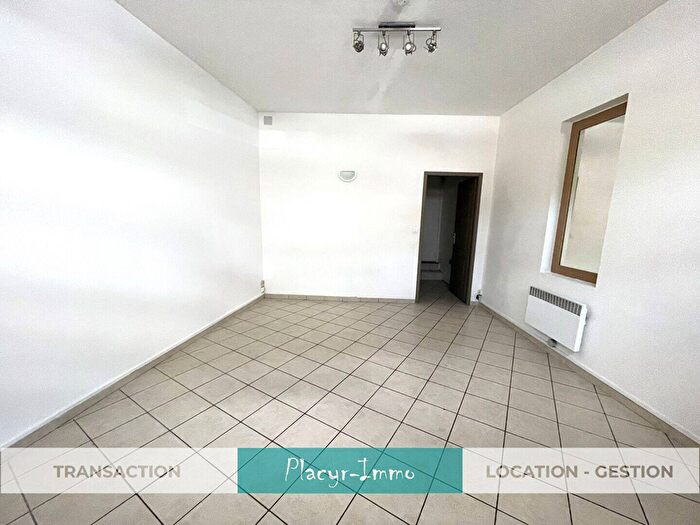 Centre Ville, Mâcon : Appartement 1 pièce à louer