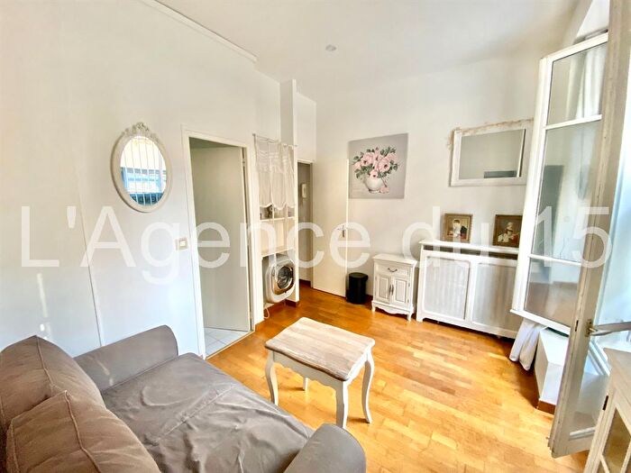 Appartement à louer - Paris e , Citroën, Boucicaut - 2 pièces - 1 chambre