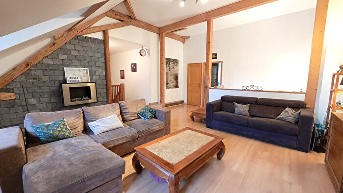 Appartement à vendre - Cluses - 5 pièces - 4 chambres