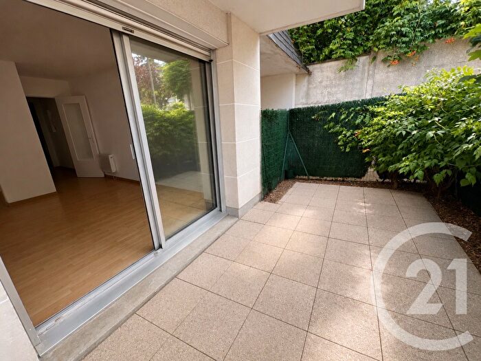 Livry-Gargan, Zones Commerciales : Appartement 2 pièces à vendre