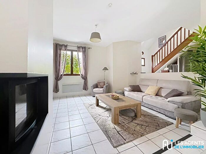 Saint-Jean-de-Braye, Est : Maison 8 pièces à vendre