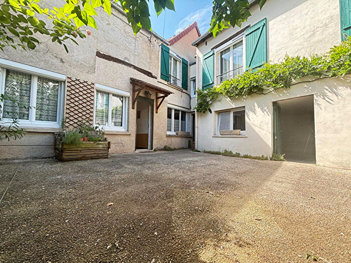 Guernes : Maison 5 pièces à vendre