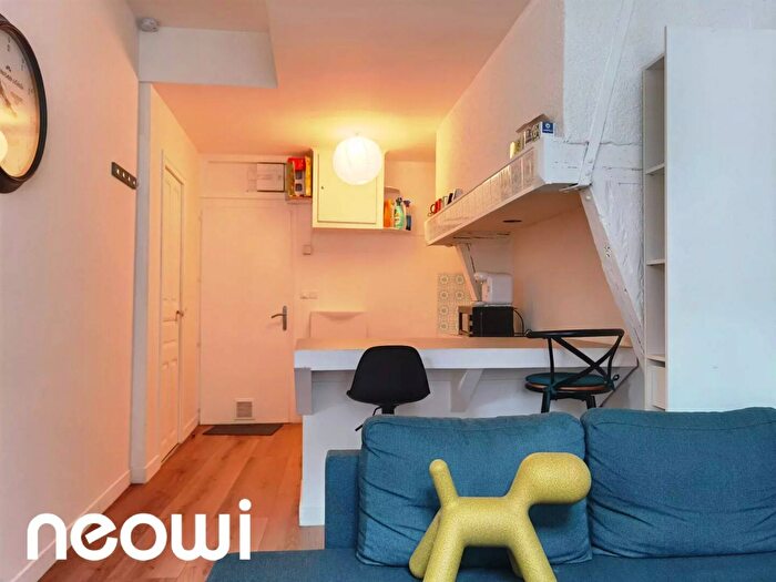 Appartement à louer - République, Aurillac - 1 pièce - 1 chambre