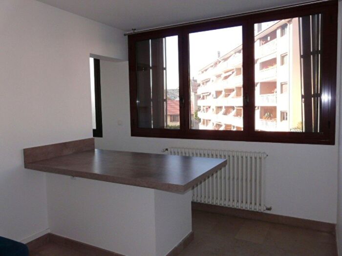 Appartement à louer - Annecy, Mandallaz, Prairie, Vovray - 2 pièces - 1 chambre