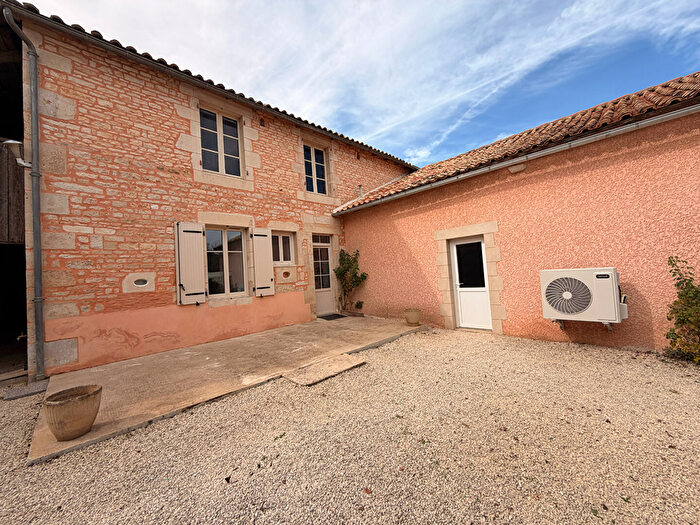 Lorigné : Maison 4 pièces à louer