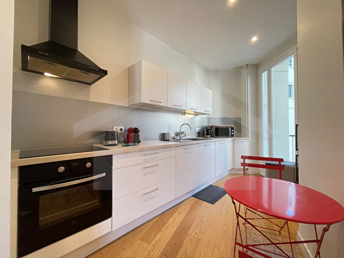 Appartement à vendre - Grenoble, Centre-ville - 3 pièces - 2 chambres