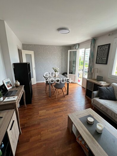 Appartement 4 pièces à Décines-Charpieu, Centre-ville, à vendre