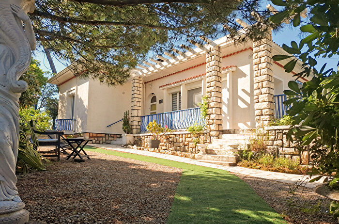 Maison 6 pièces à Saint-Palais-sur-Mer, à vendre