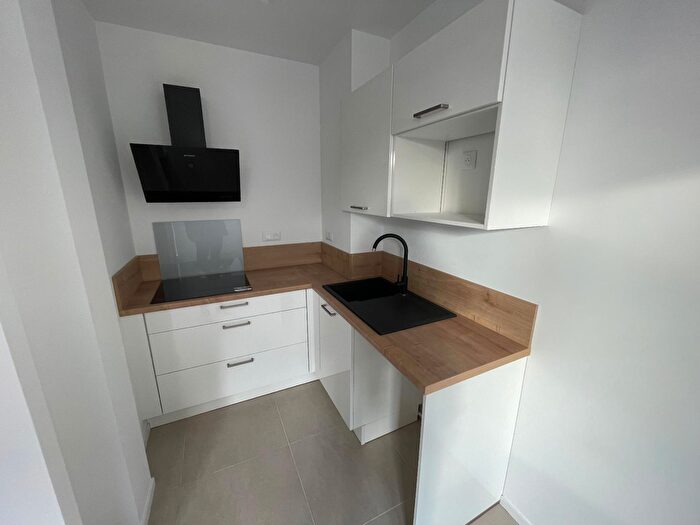 Appartement 1 pièce à Laval, Les Pommeraies, à louer