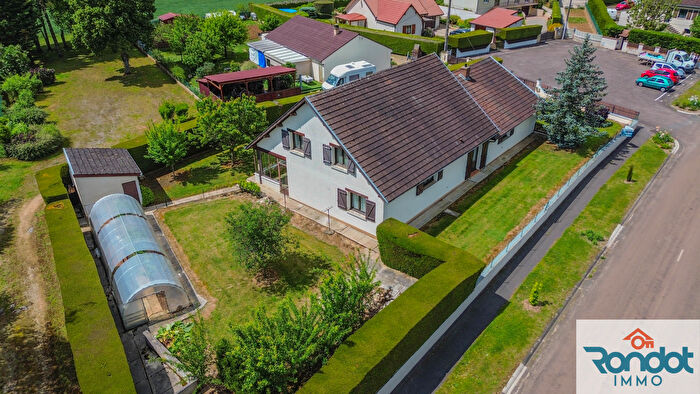 Maison à vendre - Moloy - 6 pièces - 4 chambres