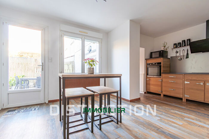 Maison à vendre - Saint-Viaud - 7 pièces - 3 chambres