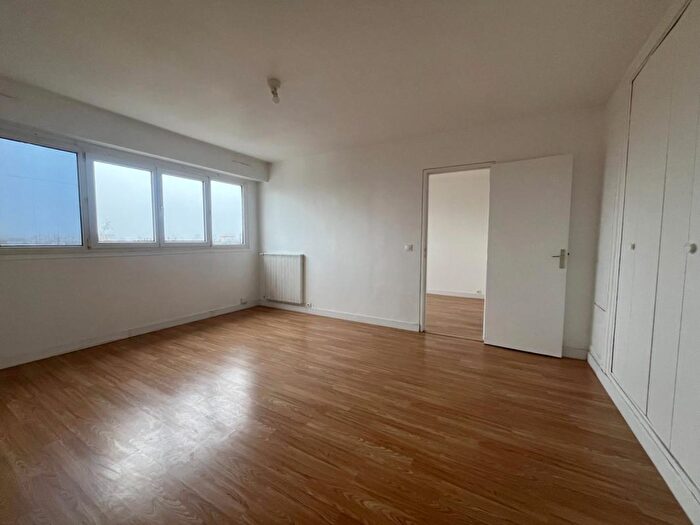 Appartement à vendre - Noisy-le-Grand, Nord - 2 pièces - 1 chambre