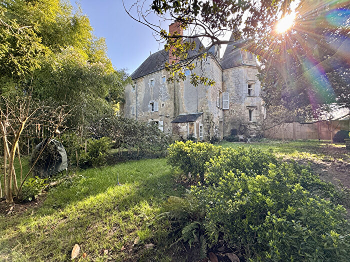 Maison à vendre - Bonneuil-Matours - 9 pièces - 6 chambres