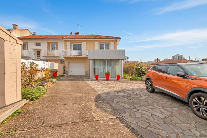 Maison à vendre - Clermont-Ferrand, Croix de Neyrat - 4 pièces - 3 chambres