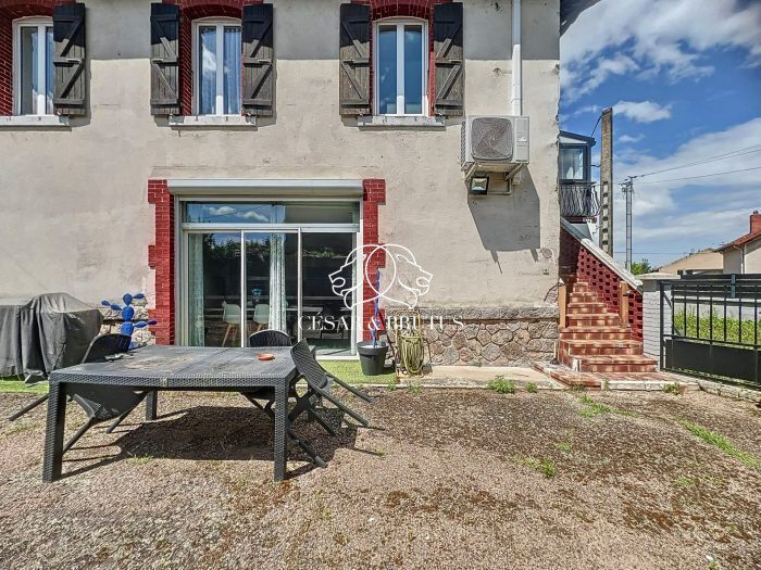 Maison à vendre - Riorges - 4 pièces - 3 chambres