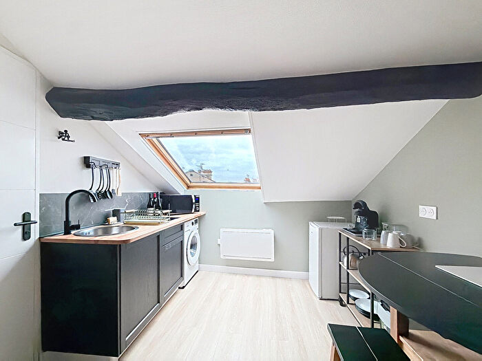 Appartement à louer - Limoges, Centre-ville, Hôtel de Ville, Emailleurs - 1 pièce