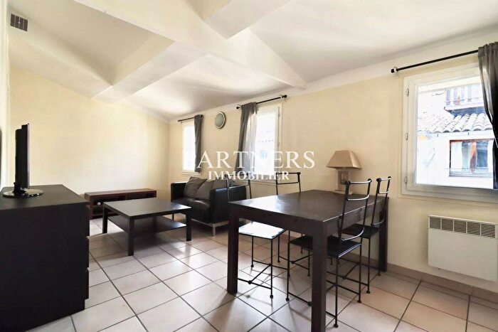 Appartement à louer - Centre Ville, Aix-en-Provence - 3 pièces - 2 chambres