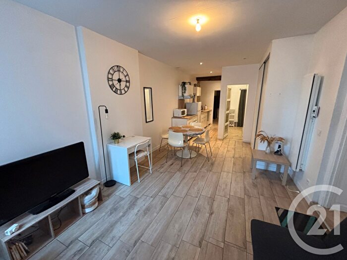 Appartement à louer - Bourg-en-Bresse, Centre, Brou, Baudières - 2 pièces - 1 chambre
