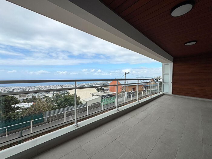 Appartement à vendre - Saint-Denis, Bellepierre - 4 pièces - 3 chambres