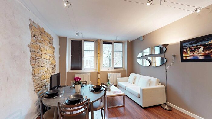 Appartement 2 pièces à Vieux Lyon, Lyon 5ème arrondissement, à louer