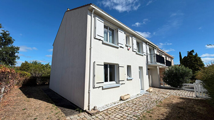 Saint-Sébastien-sur-Loire, Est : Maison 5 pièces à vendre