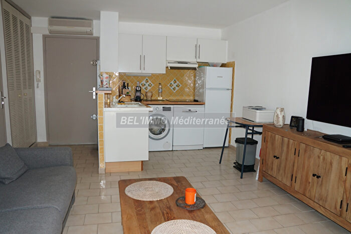 Appartement 2 pièces à vendre à Cavalaire-sur-Mer, Centre-ville